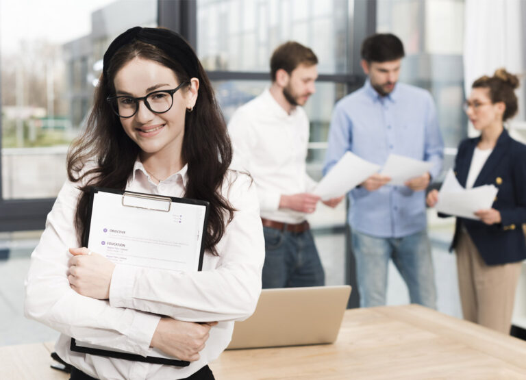 Conoce las 5 funciones clave que hace un Auxiliar de Recursos Humanos para optimizar tu empresa